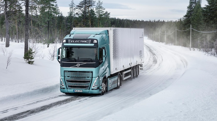 Volvo tester sine elektriske lastebiler i ekstremt vintervær