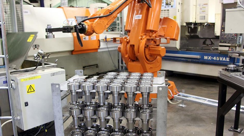 Leax Group ser över bemanning och kostnader