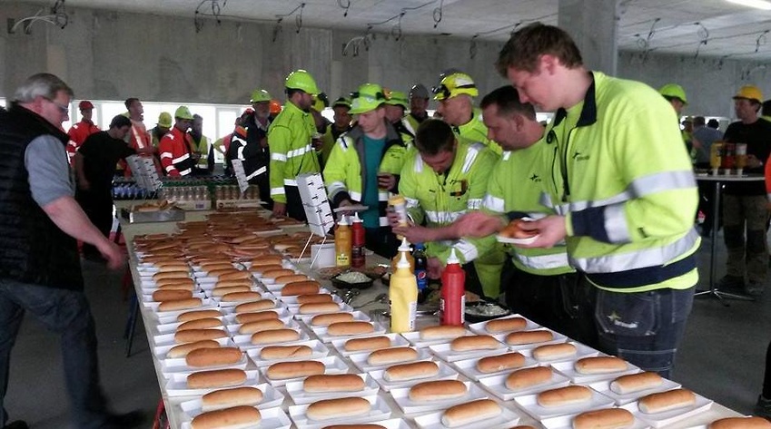 Ottende rejsegilde på DNU-byggeri