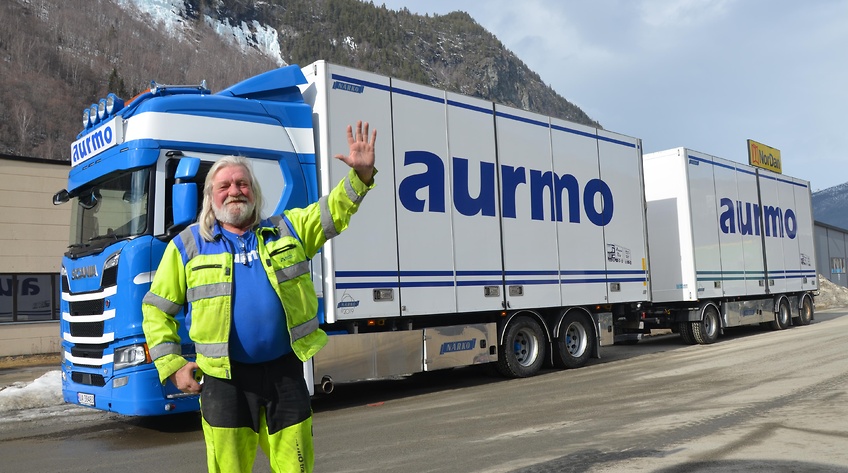 Aurmo-sjåfør med lang og humørfylt karrière - les om Petter Uddmo
