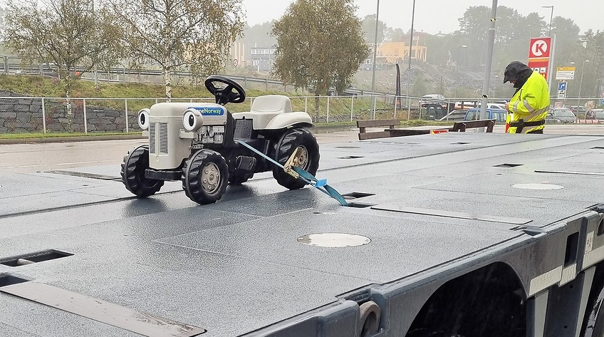 Utekontroll: Staselig transport over Stord - men bruksforbud til kokken
