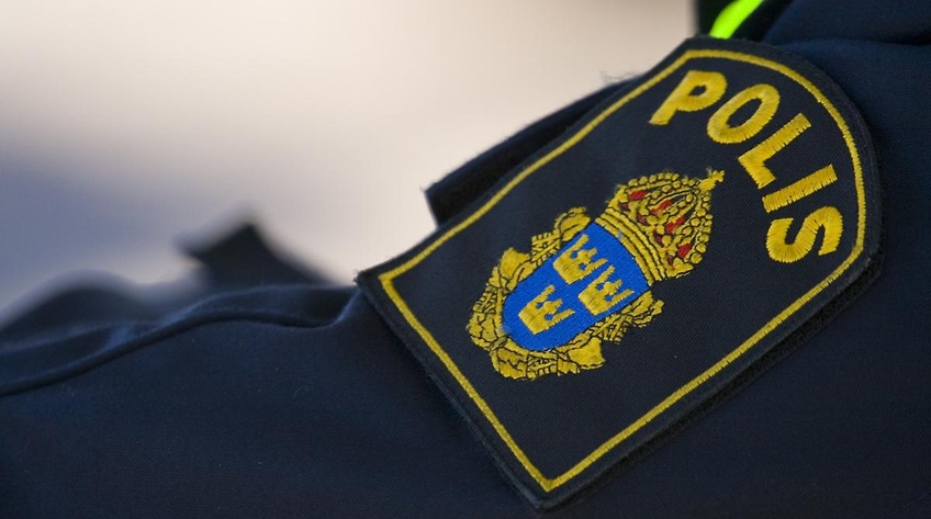 Polisjakt efter byggtjuvar i bil