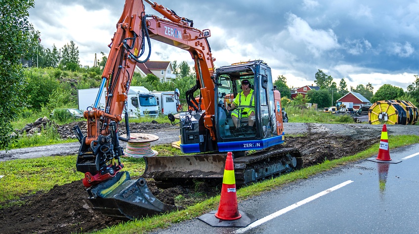 Tessta G-Trench:Testet el-graver på Toten
