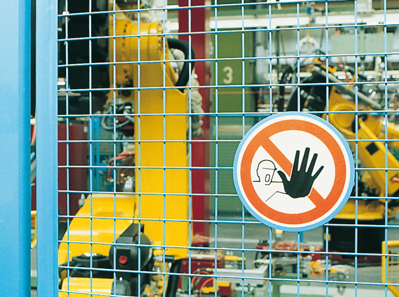 Vad föreskriver AFS 2008:3 om fasta skydd på maskiner?