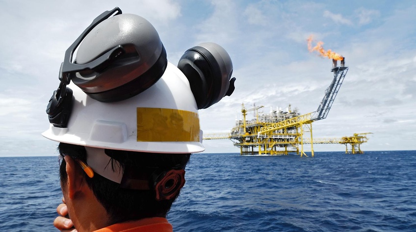 Dong lukker Hejre-platform