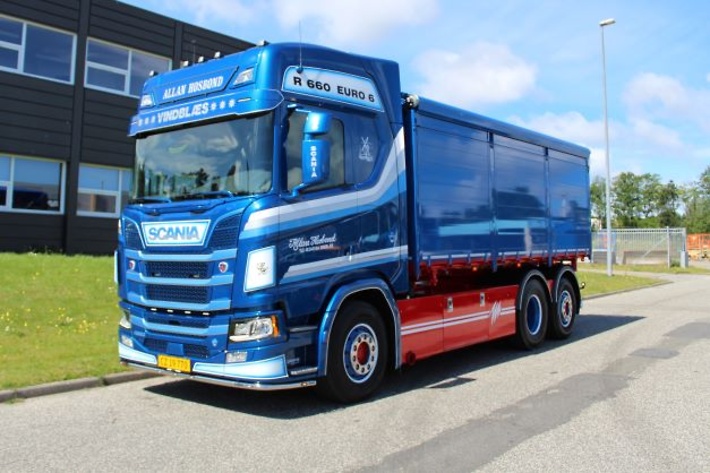 En ny Scania R 660 til en enbils-vognmand