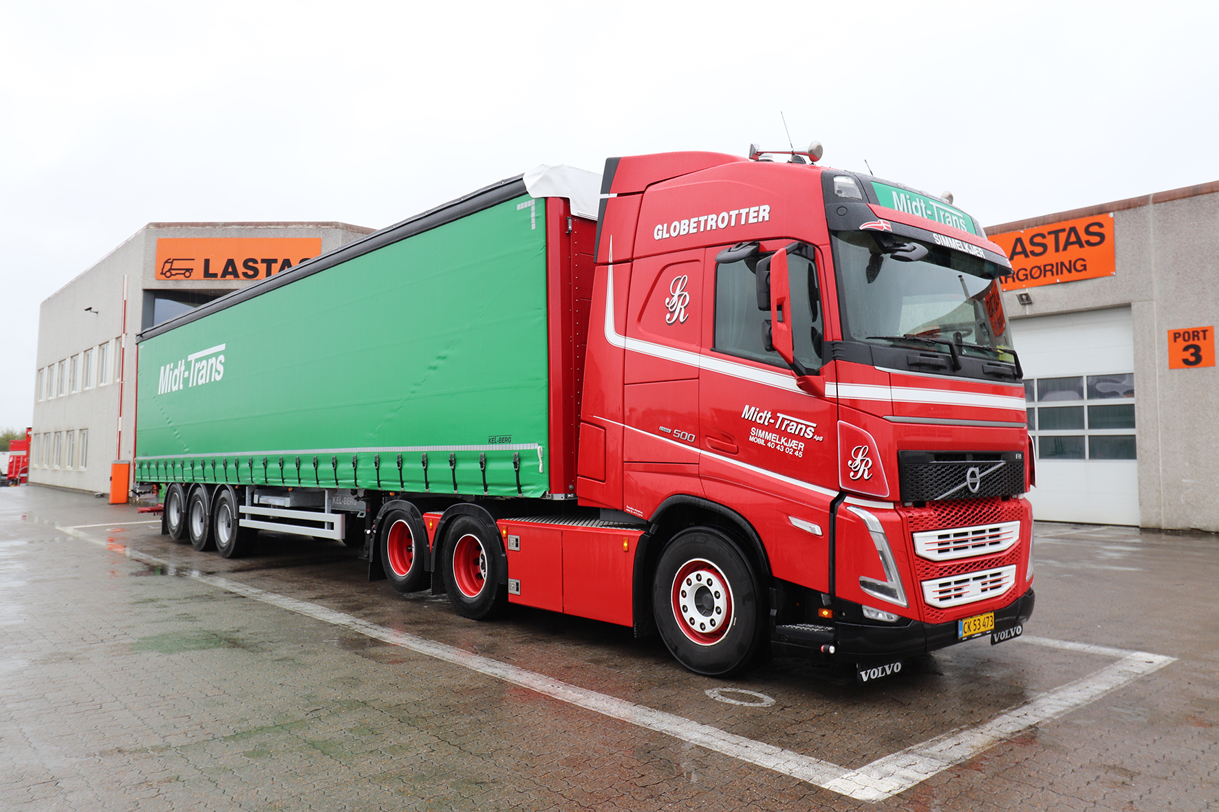 Lastas har leveret to nye Kel-Berg til Midt-Trans ApS