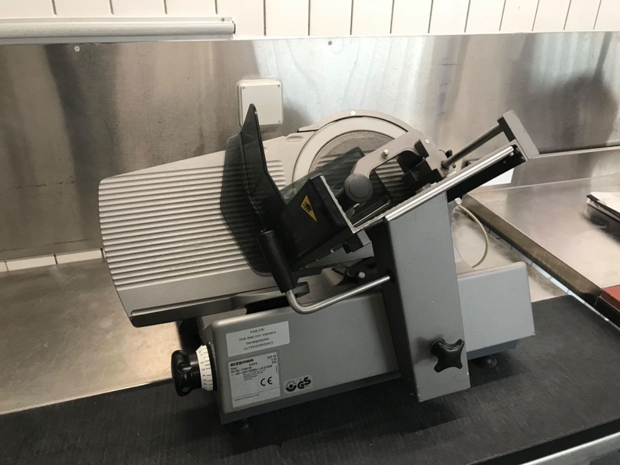 Bizerba GSP HD Automatic gravity slicer.
