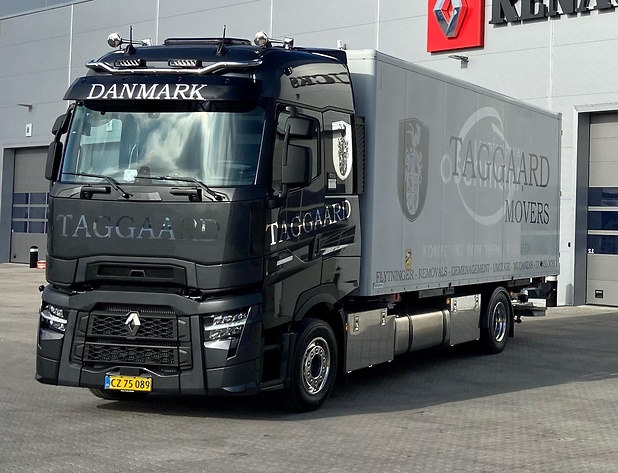 Fransk flagskib til førsteklasses flytninger