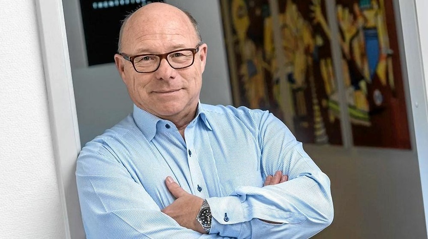 Rutineret frontfigur for Semler takker af