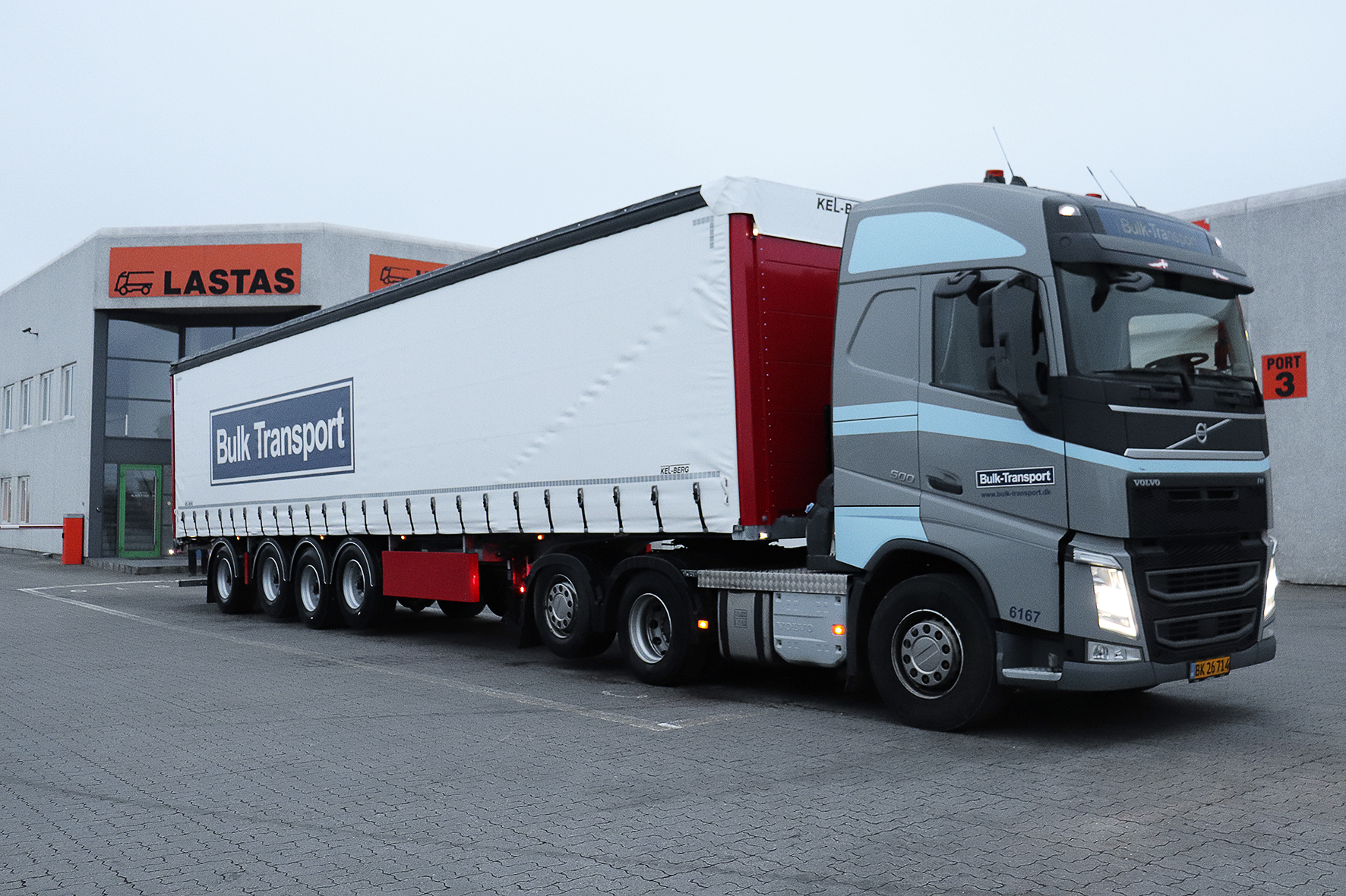 Kel-Berg maxi flexi gardintrailer til Bulk-Transport A/S