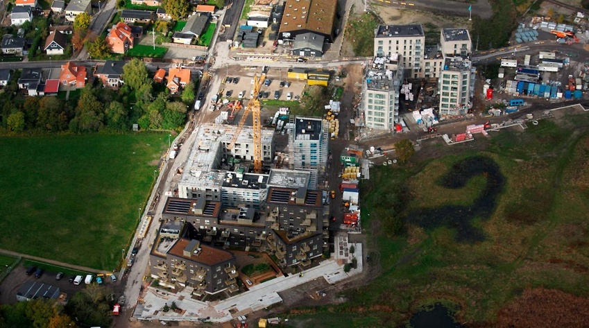 Calum og Arkitektgruppen bygger dør om dør