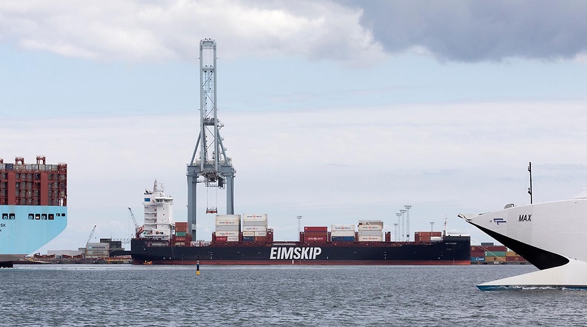 Eimskip skal håndtere Royal Arctic Lines gods på havnen i Aarhus